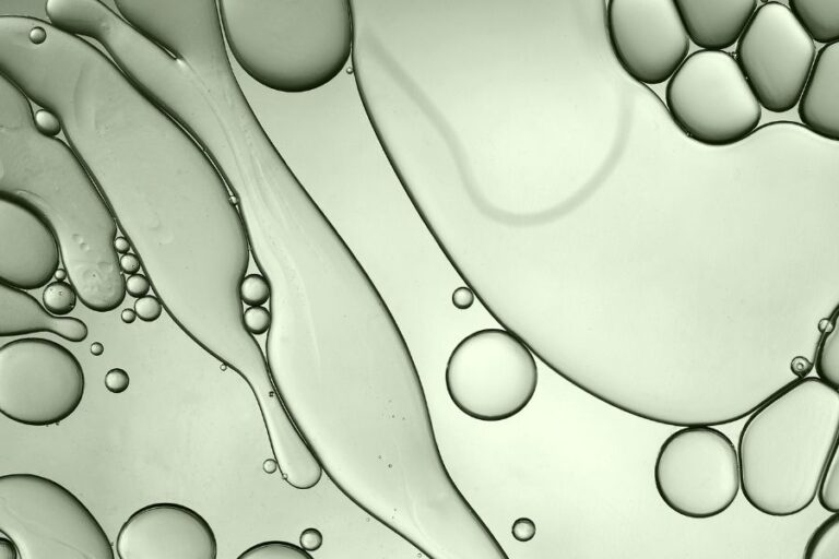 Using Solubilizers in Cosmetics Formulation - Sensient Beauty